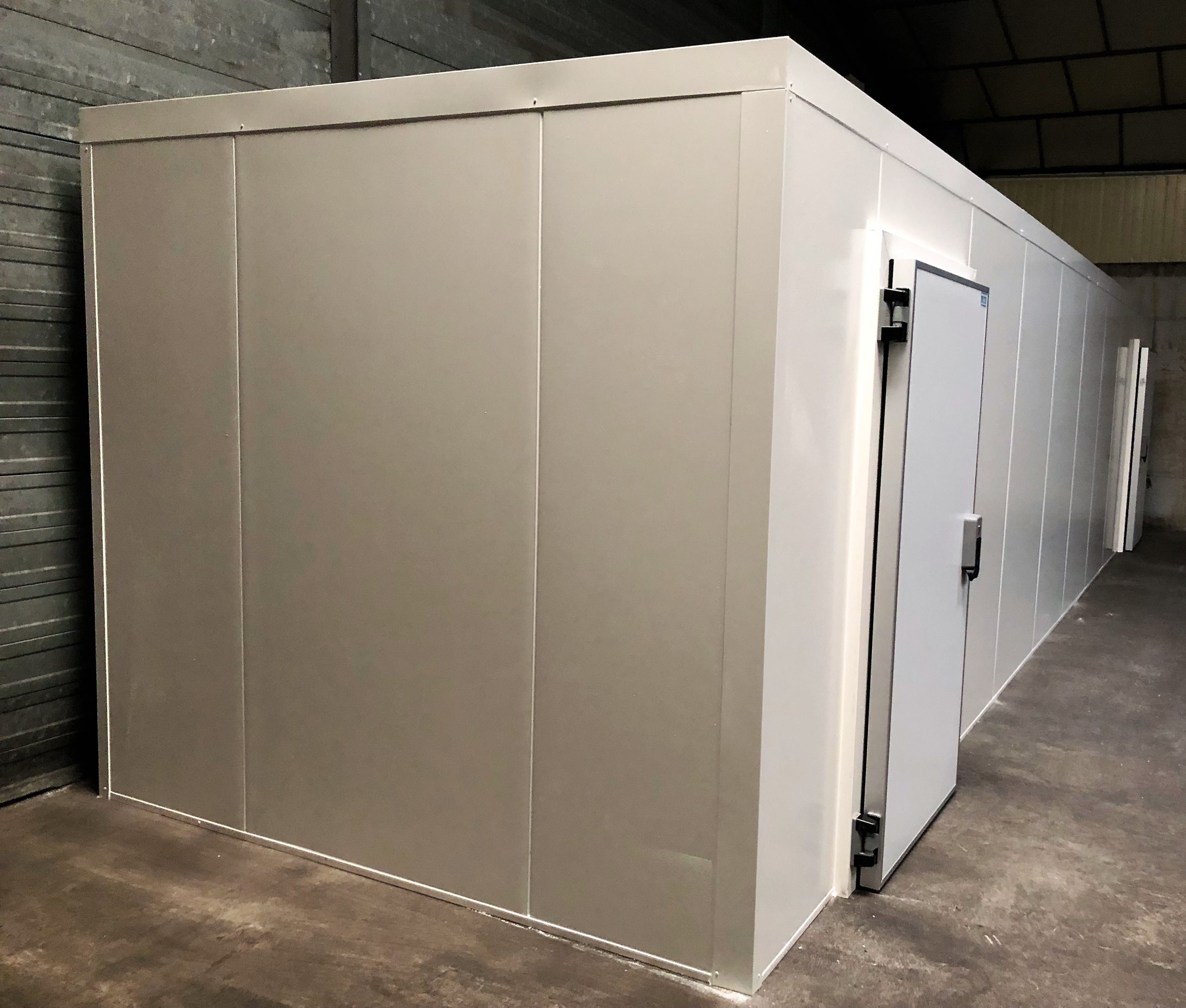 Nous avons réceptionné nos chambres froides - Supermarche Coopératif Le ...